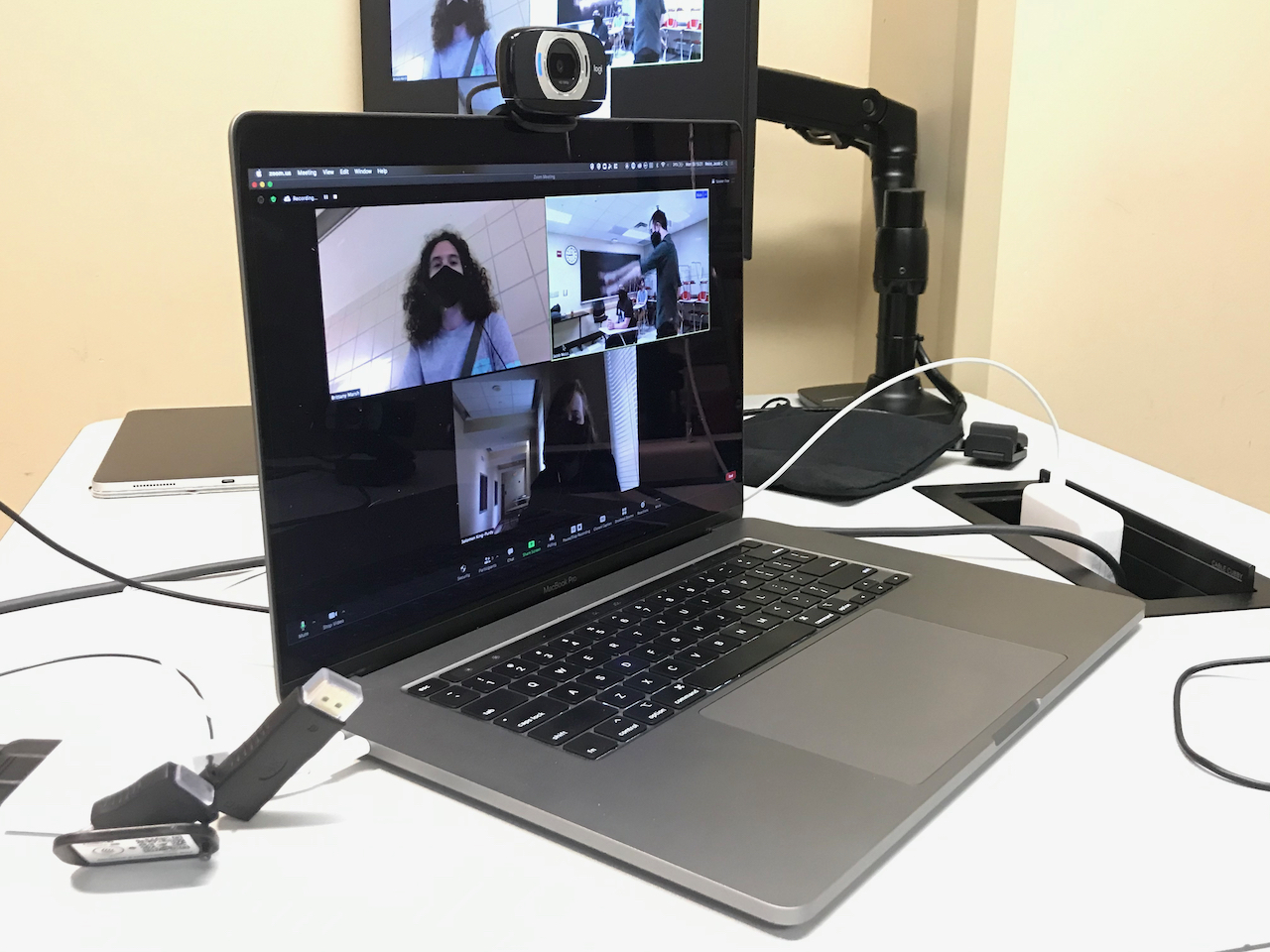 Medium Zoom Classroom